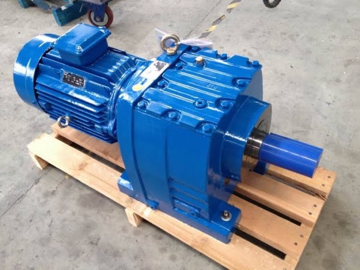RF series Flange mounted Inline Helical Gearbox with IEC Adapter | High ...