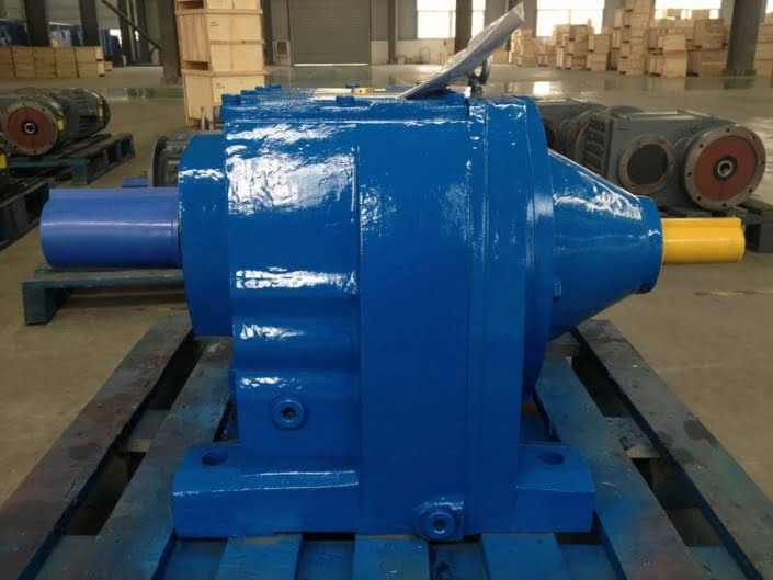 R-AD series Coaxial Helical Gearbox with AD Shaft | High efficiency ...